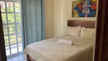 Bangalô família, 2 quartos | 1 quarto, escrivaninha, ferros/tábuas de passar roupa, Wi-Fi de cortesia
