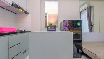 Apartamento standard, 1 quarto (Apartment) | Cozinha privada | Geladeira, panela elétrica de arroz