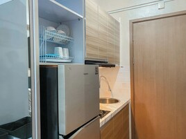Estúdio Standard, 1 quarto (Apartment) | Cozinha privada | Um frigorífico, uma panela elétrica de arroz 
