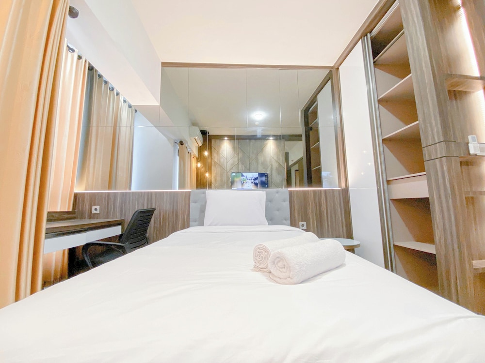 Comfortable And Homey Studio At The Alton Apartment - Semarang