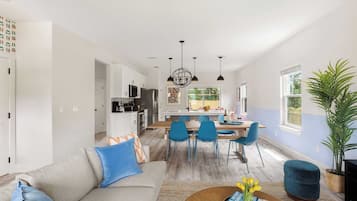 Casa (Multiple Bedrooms) | Parte interna