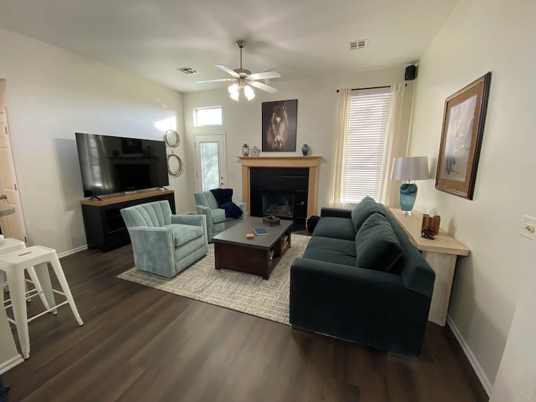 Edmond 3br Sleeps 8 - Bunks + Games - Oklahoma City