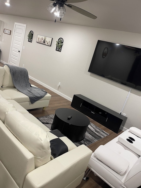 Charming 3-bedroom Brand New House In Serene Neighborhood Of Odessa - オデッサ, TX