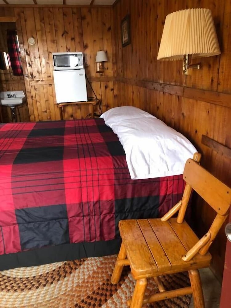 Firehouse Inn - St. Ignace, MI