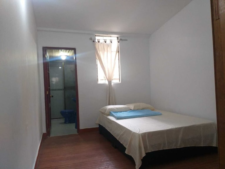 La Casa Está Ubicada Cerca Al Centro, Parqueadero Gratis Para Vehículo Mediano. - Popayán