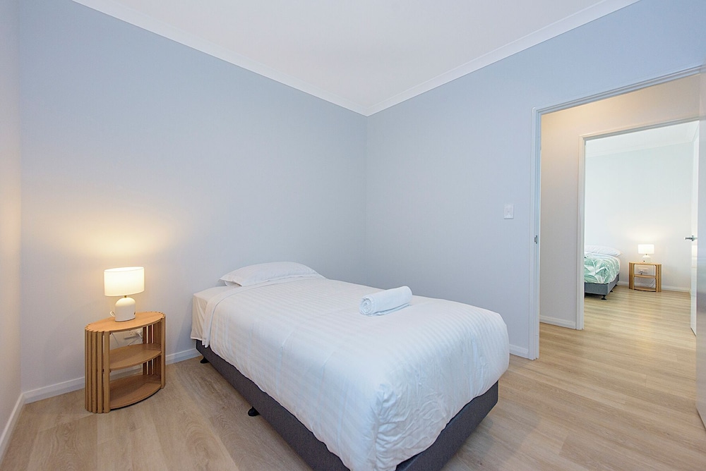 5 O Clock Somewhere - Busselton