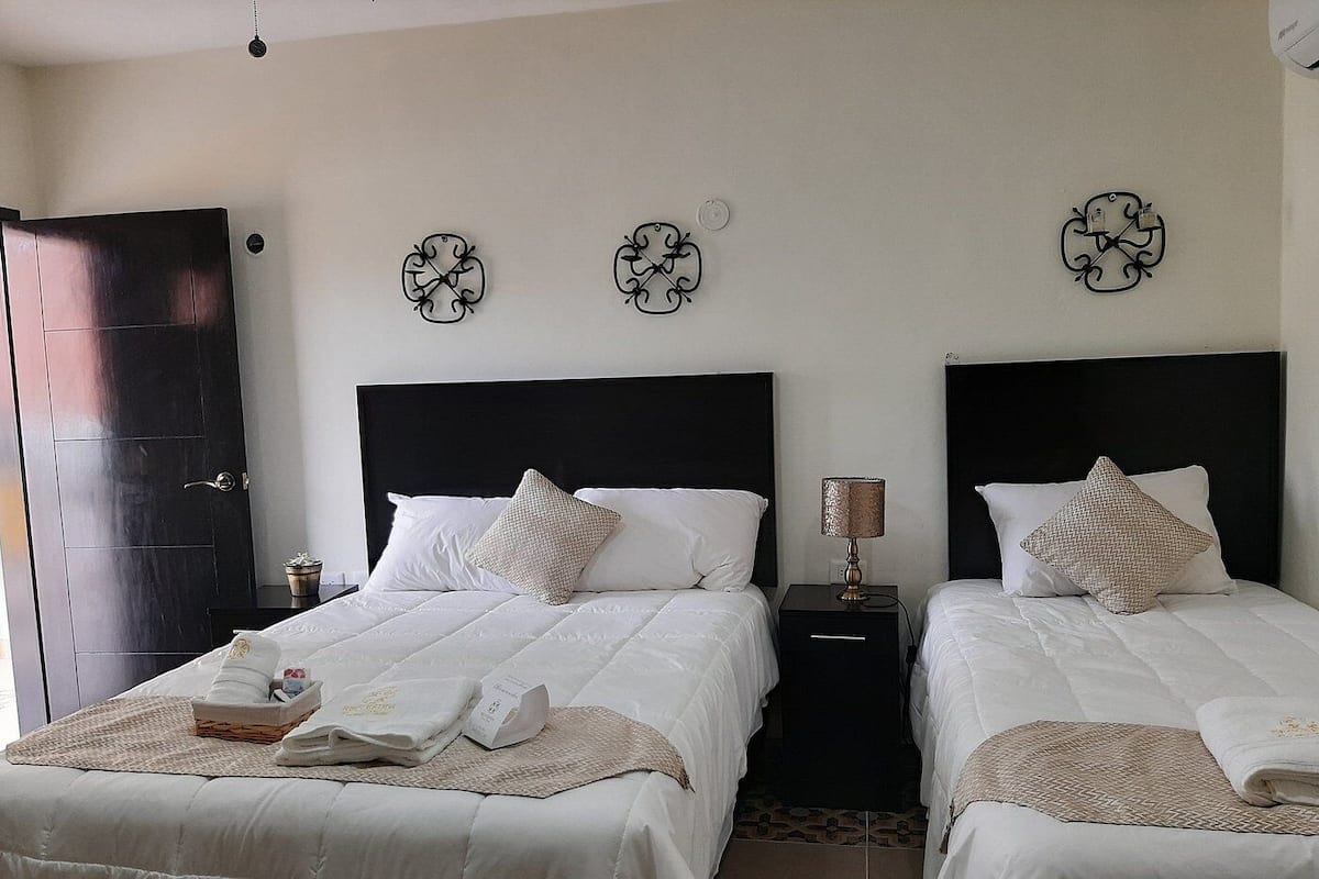 Quarto triplo standard | Wi-Fi de cortesia, roupa de cama