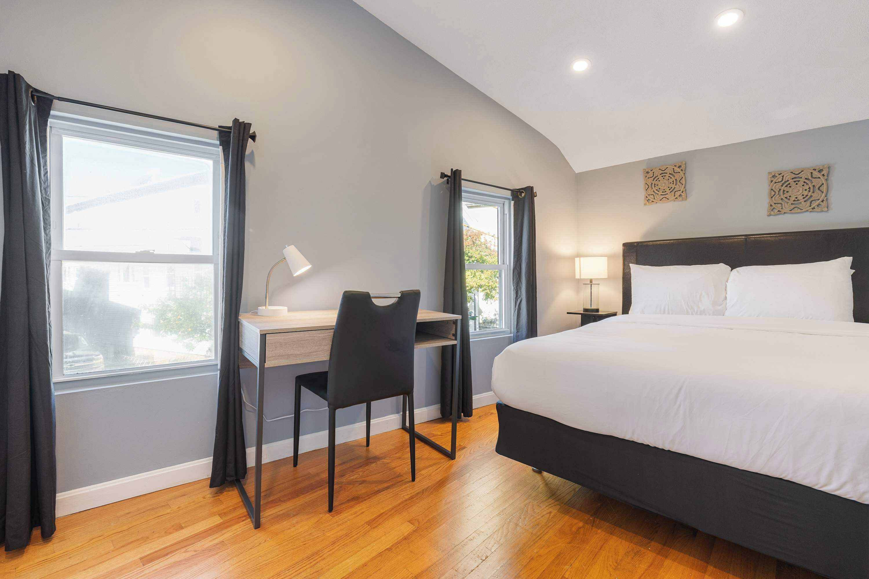 Well Located 3 Bed W/ Free Parking In Kendall Sq - Cambridge, MA