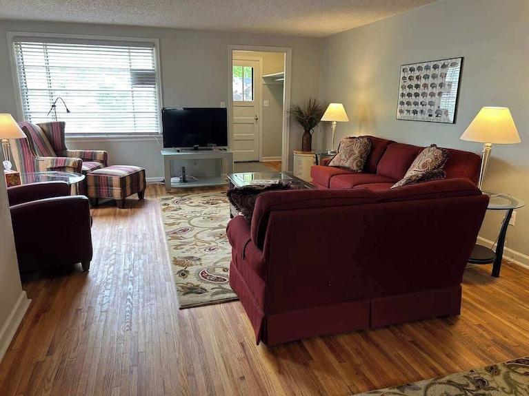 Spacious 2br Apt In The Heart Of Fargo - North Dakota