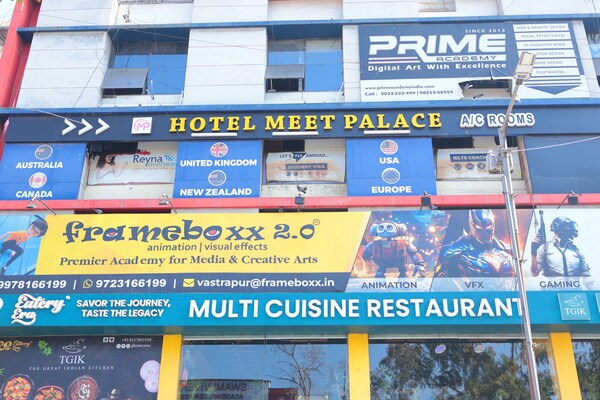 Hotel Meet Palace - Ahmedabad