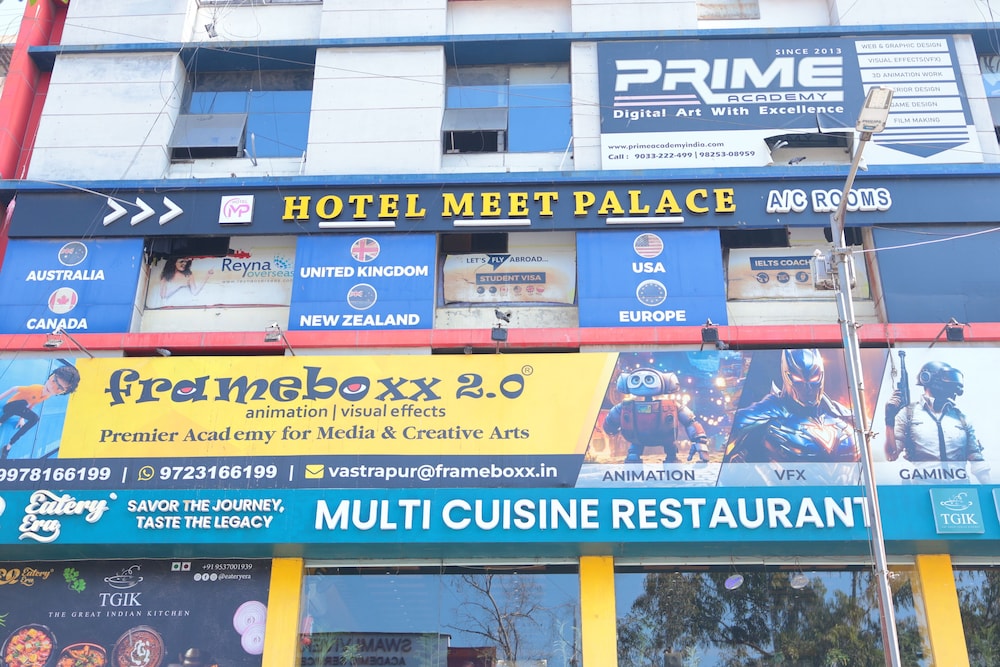 Hotel Meet Palace - Ahmedabad