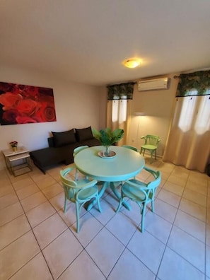 Apartamento, 1 quarto, varanda | Sala de estar