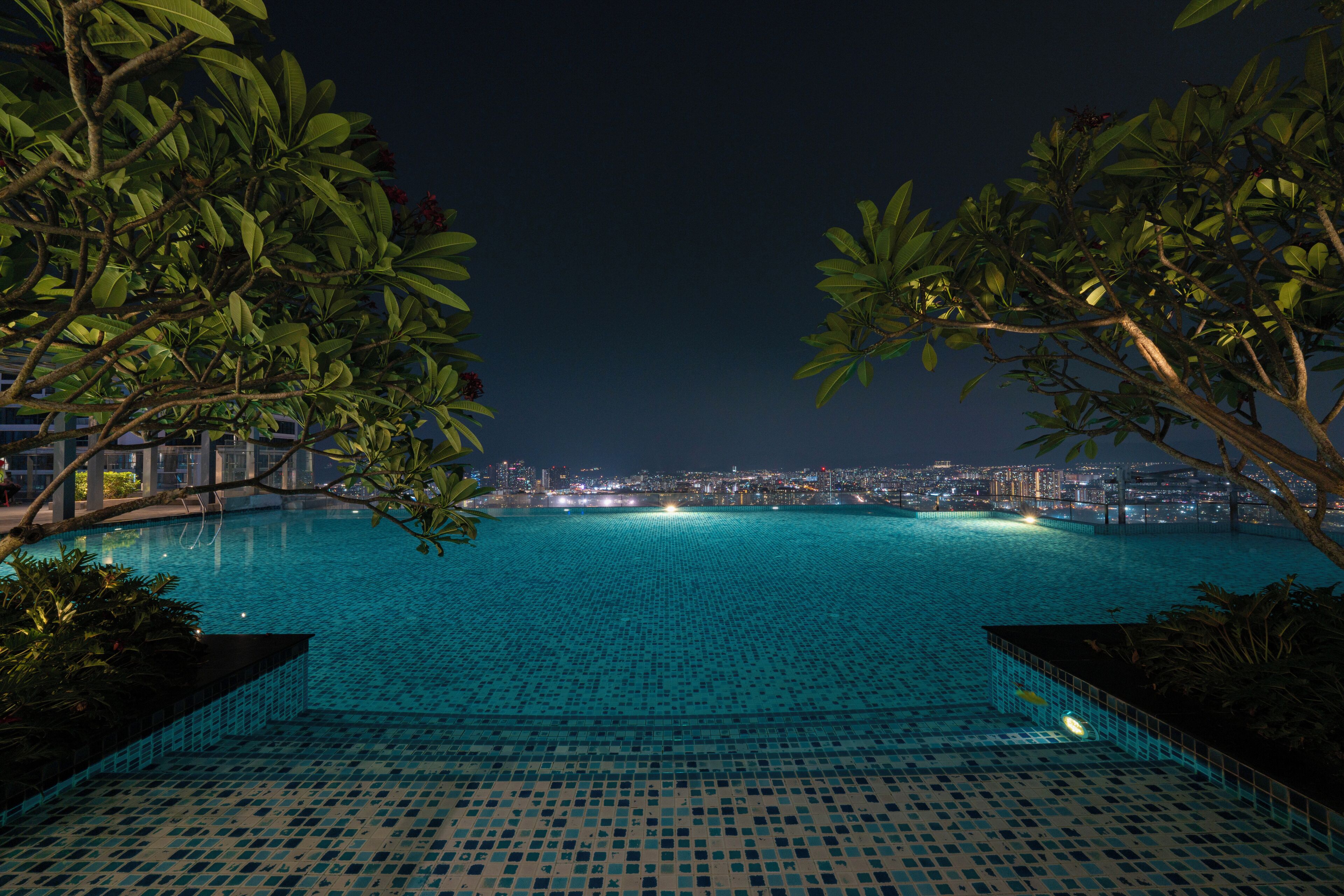 Piscina exterior, da(s) 7:00 à(s) 22:00, espreguiçadeiras 