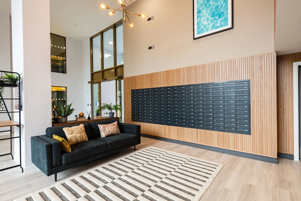 Student Only Nelson Place - Belfast