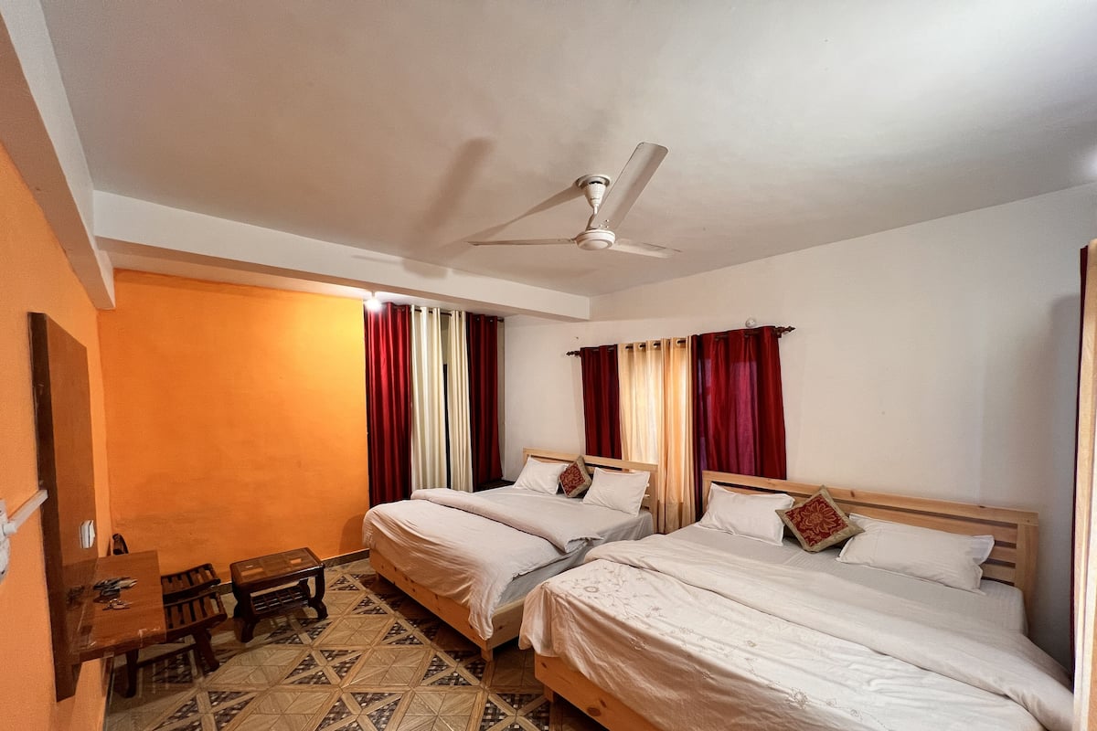 Quarto Quádruplo Familiar, varanda, vista para o vale | Wi-fi grátis