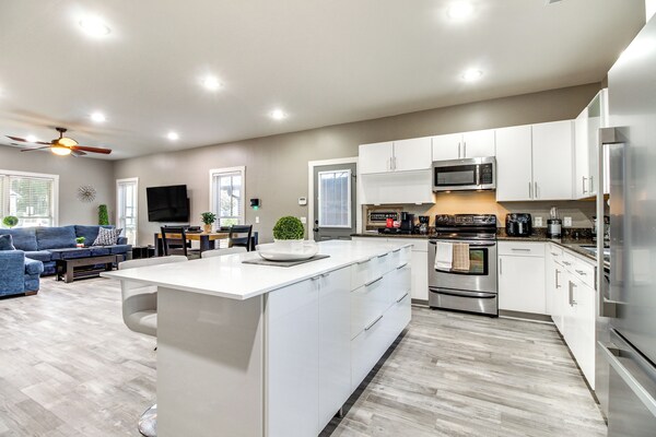 Private Pool & Game Room: Home Near Savannah - Savannah, GA