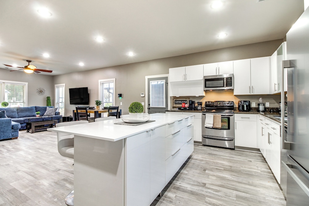 Private Pool & Game Room: Home Near Savannah - Savannah