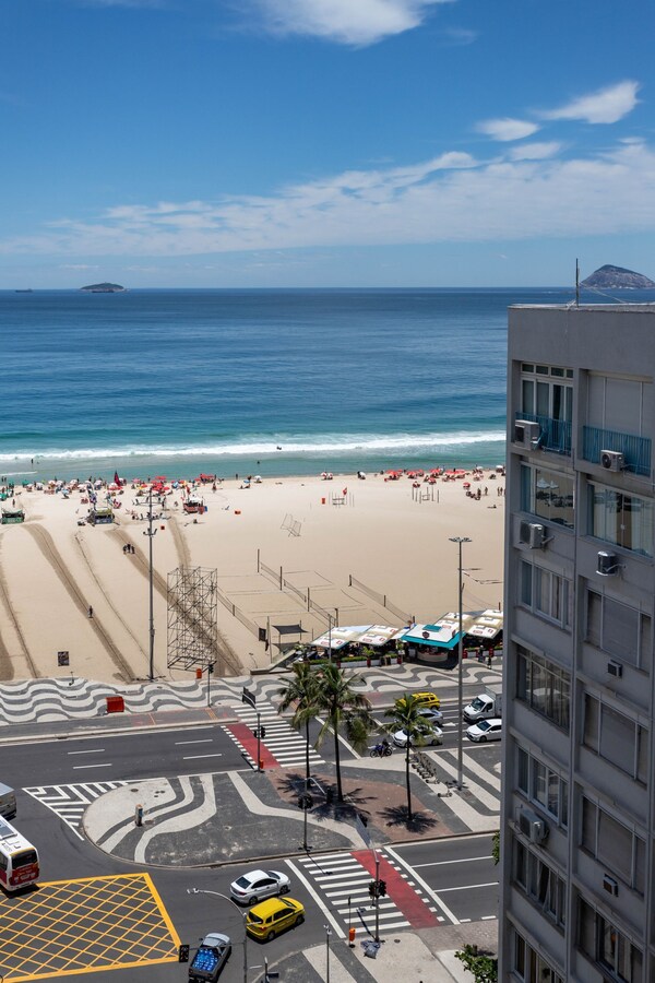 Sea View And Balcony With Bathtub Q2 - Copacabana