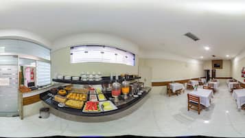 Pequeno-almoço completo diário incluído