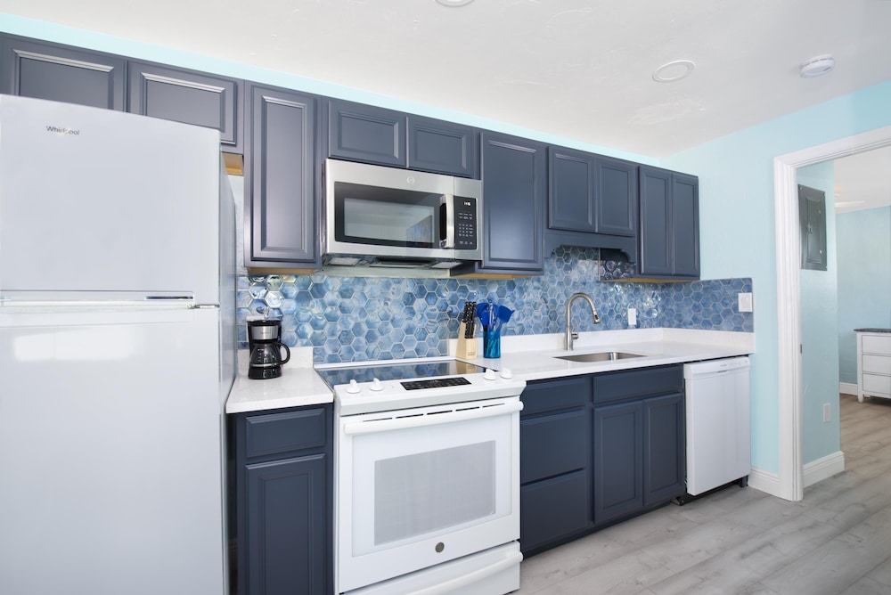 Mt Under The Sea #4 - Fort Myers Beach, FL