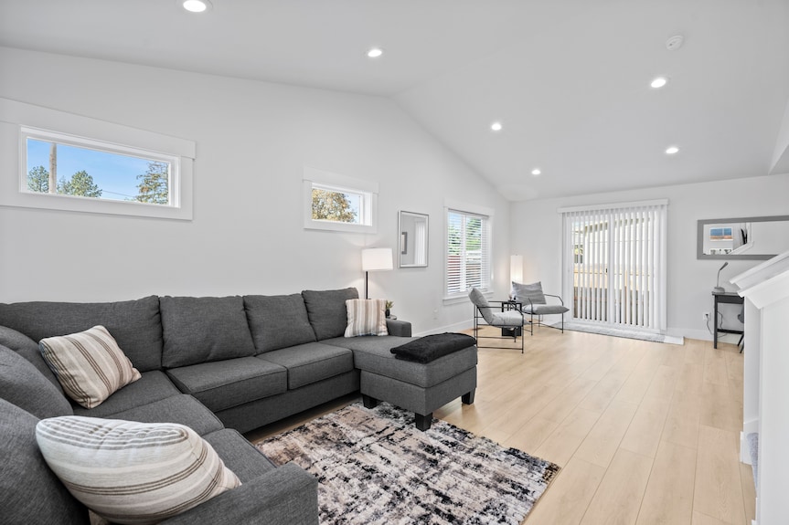 Modern 3br, Fast Wifi, Free Parking, I-90 Access - 斯波坎谷