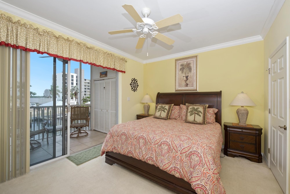 Casa Marina Iii - 711 - Fort Myers Beach, FL