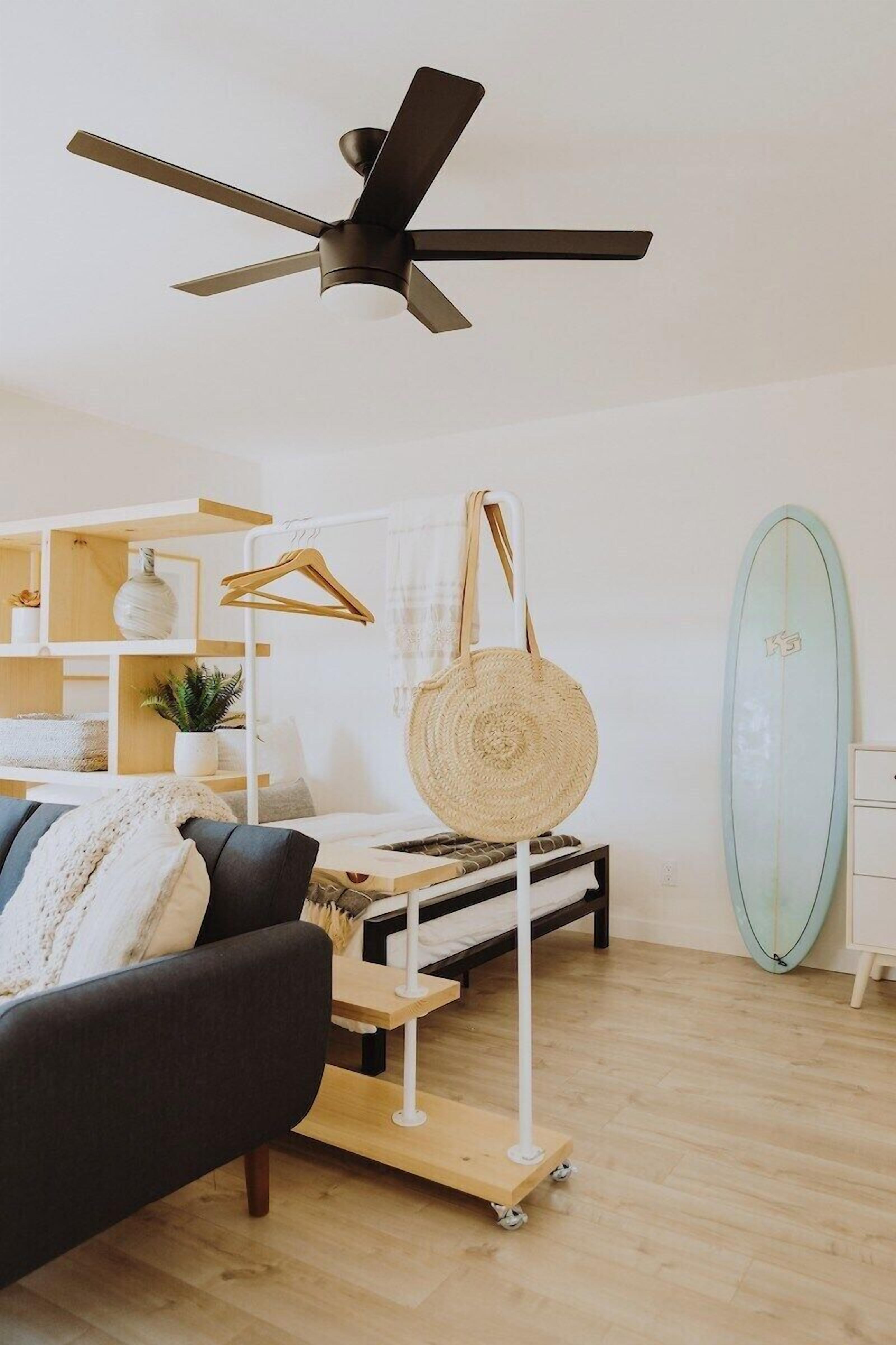 Peek-a-boo Ocean View - Modern Solana Surf Loft - 德爾馬