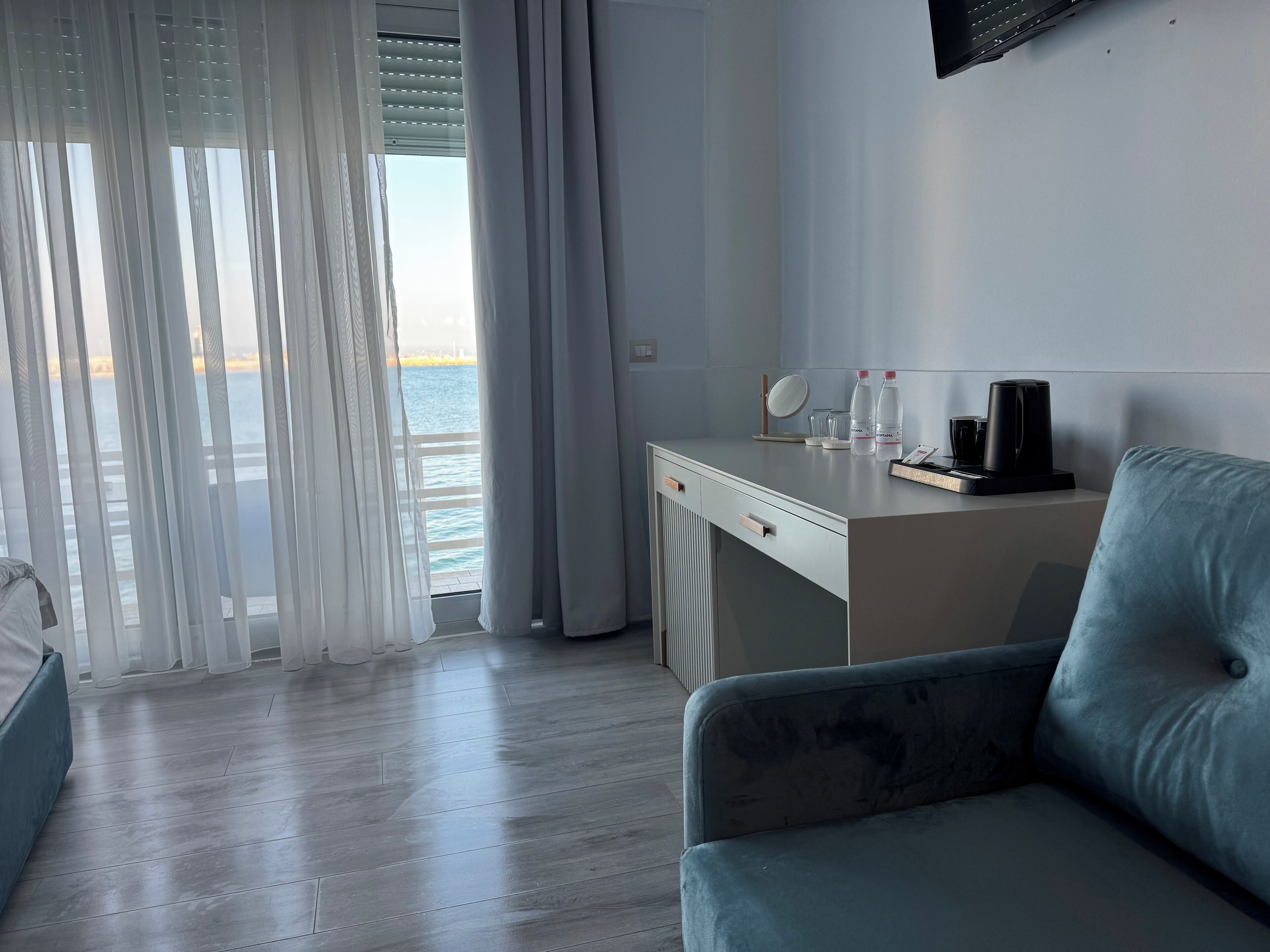 Quarto Duplo ou Twin Standard, varanda, vista para o mar | Wi-fi grátis 