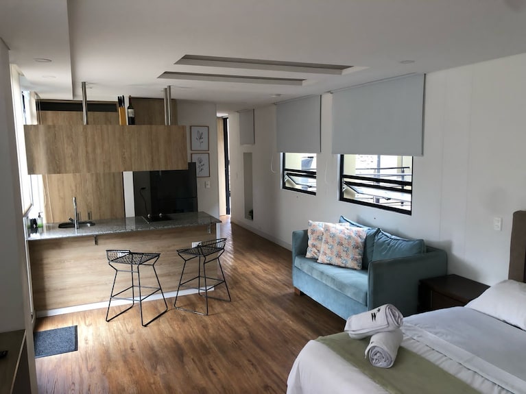 Loft Moderno En Zona Colonial Turística/univ Externado Uniandes/súper Seguro - Bogotá