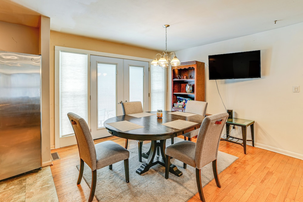 4 Mi To Dtwn: Pet-friendly Home In Utica - State of New York