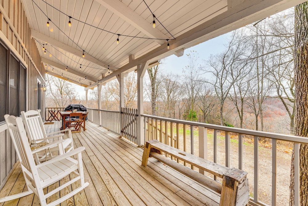 5 Mi To Beaver Lake: Family Cabin W/ Game Room - Table Rock Lake