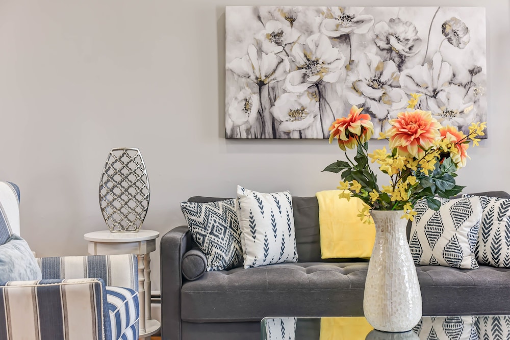 Logan Mansion Suite 4 2 Bedroom Apartment Hotel - Downtown, DC