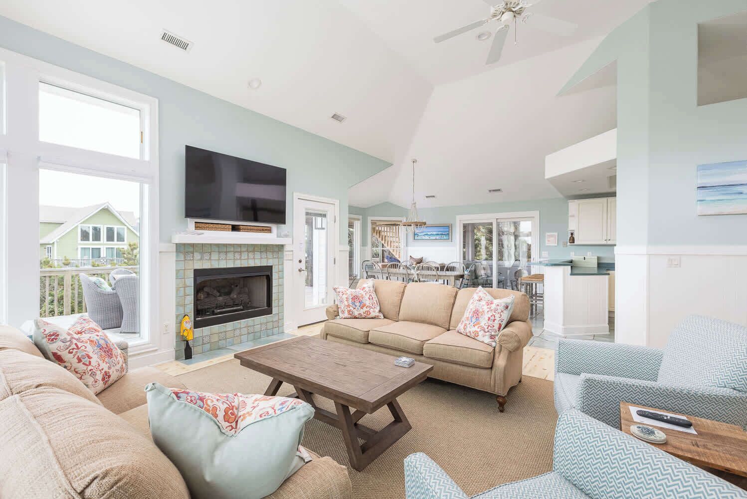 New Listing! Semi Ocean Front With Pool & Hot Tub - Duck, NC