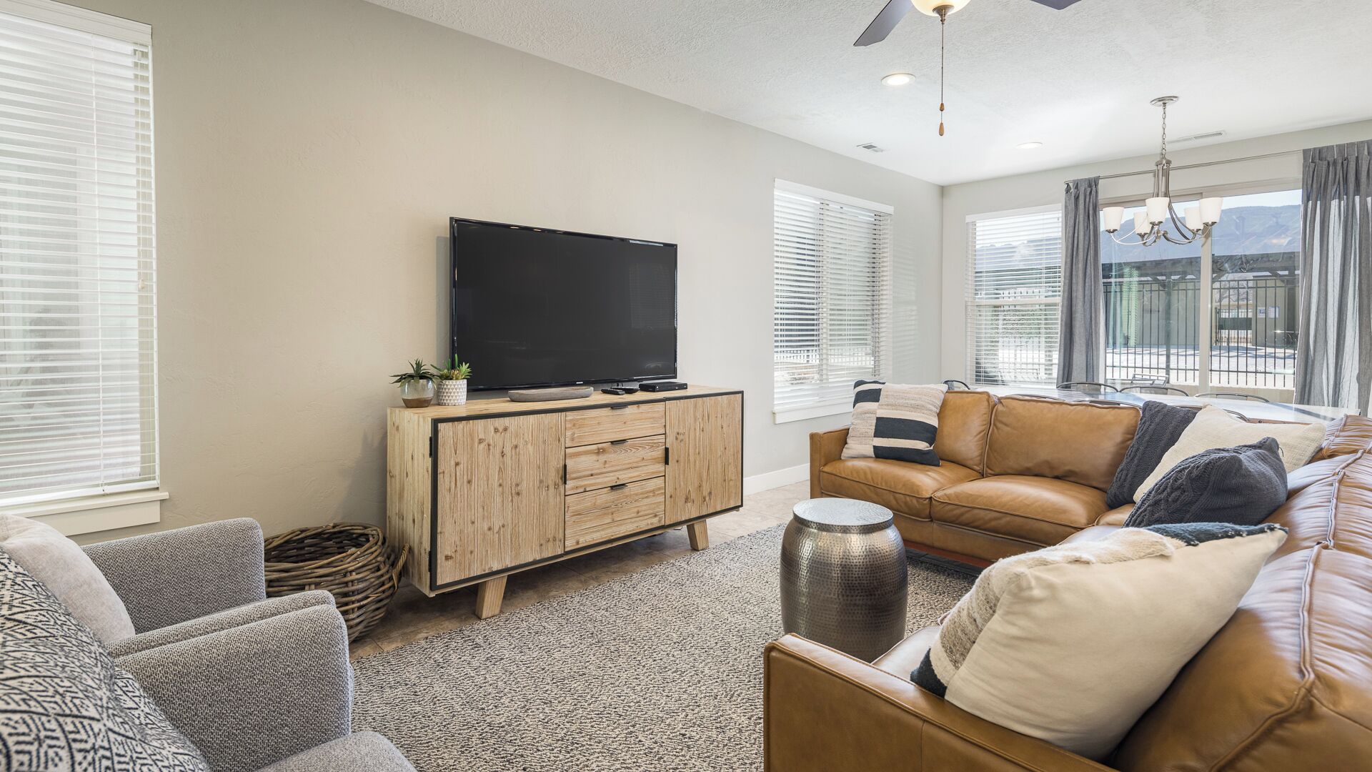 Entrada 631| Pet Friendly I Pool & Hot Tub I Garage - Moab, UT