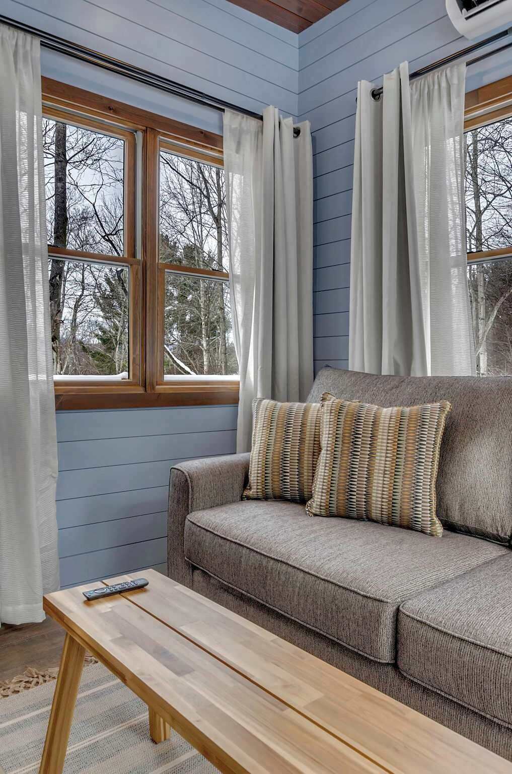 Modern Tiny Home, Wraparound Deck - Holiday Valley Resort, NY