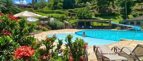 Piscina interna, piscina externa