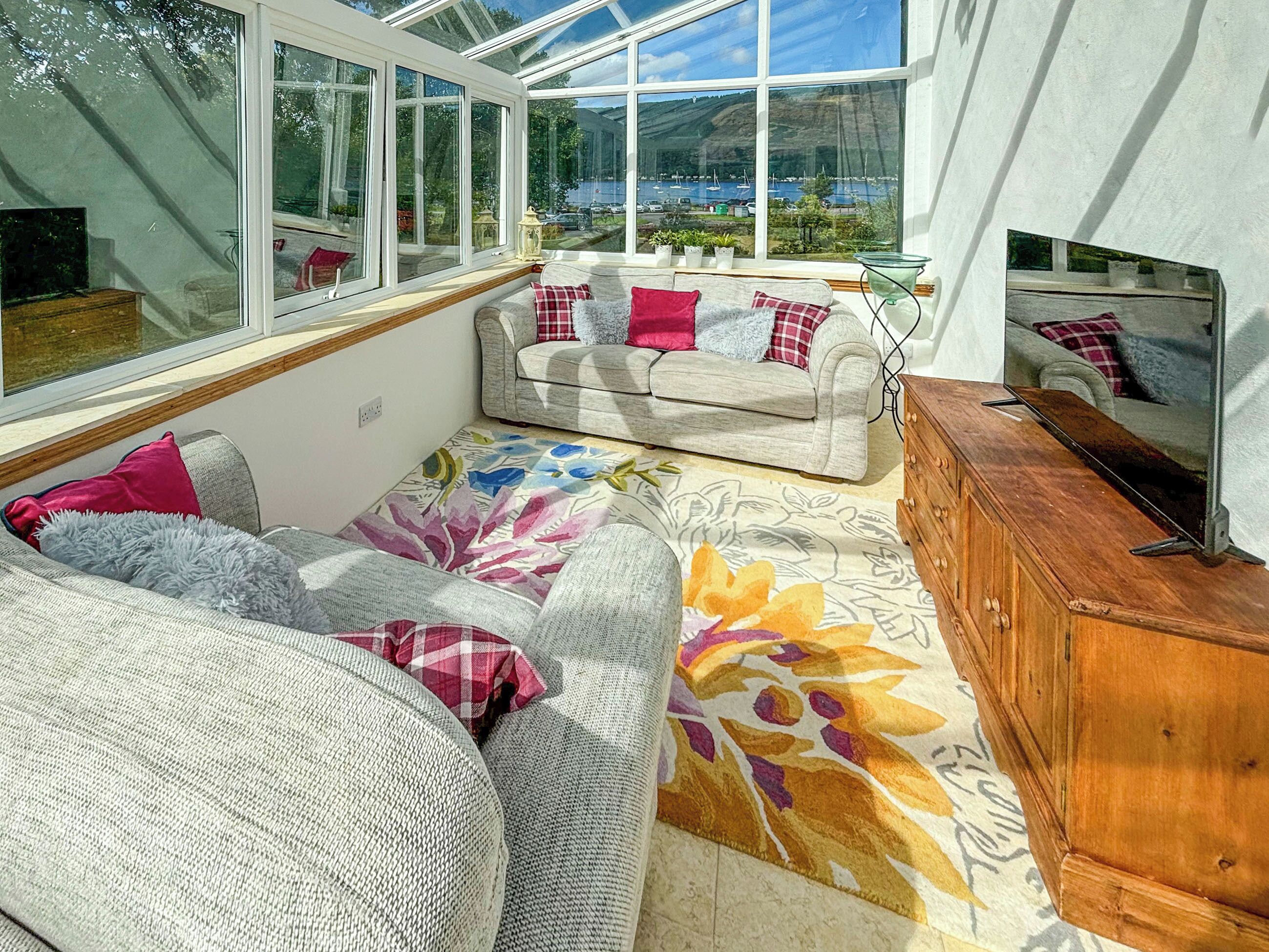 3 Bedroom Accommodation In Dunoon - Dunoon