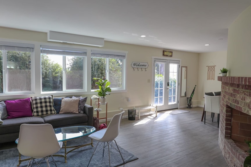 Convenient Bellevue 2 Br 2 Bath Lakeview House - Bellevue