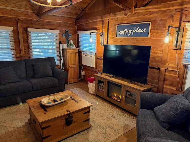 Relaxing 2-bedroom Cabin On Lake Jean - Texas