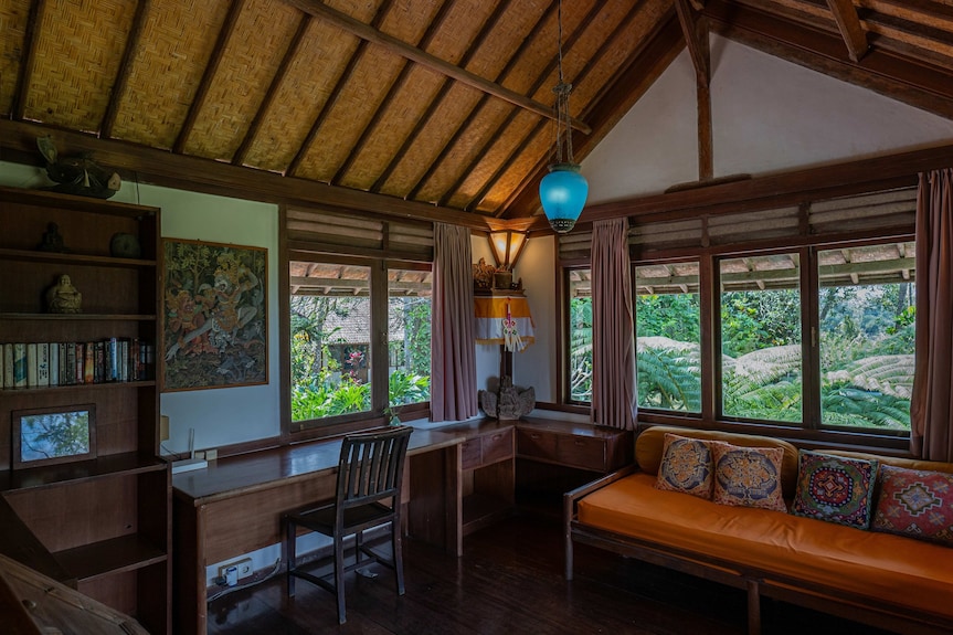 Peaceful Organic Farmhouse Retreat With Stunning Views - Bali