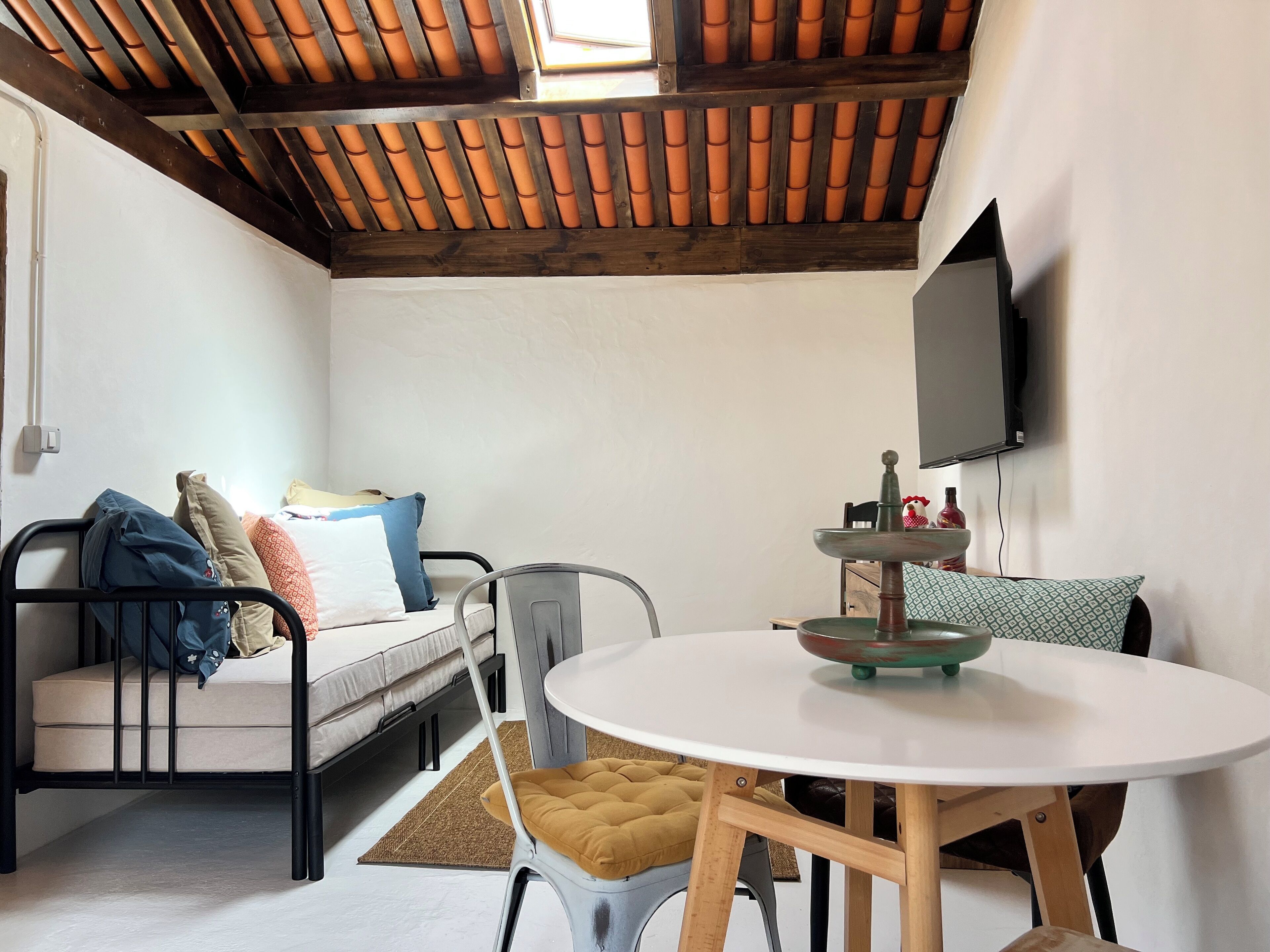 Charming Little Home Terrace With Wonderful Ocean And Mountain Views. Fast Wi-fi - Tenerife