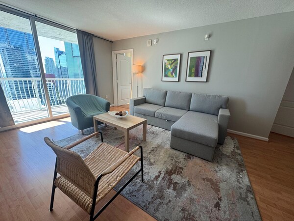 Sky High 31st Floor Condo W Parking - Miami Seaquarium, Key Biscayne