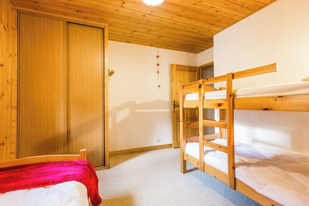 Chalet sleeps 20 Skis-on, Historic Village of Montchavin (LA PLAGNE ...