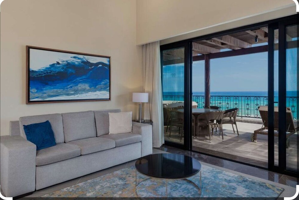 5-Diamond Resort Rental. Ocean front 1 bedroom , Villa la Valencia at ...