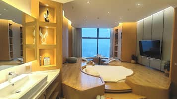 Quarto casal elite, vista para o rio | 1 quarto, edredons de pluma, escrivaninha
