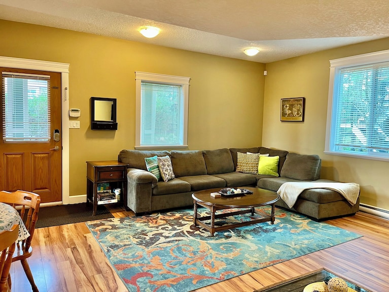 Garden Oasis In Victoria's Golf And Tennis Resort - 蘭福德