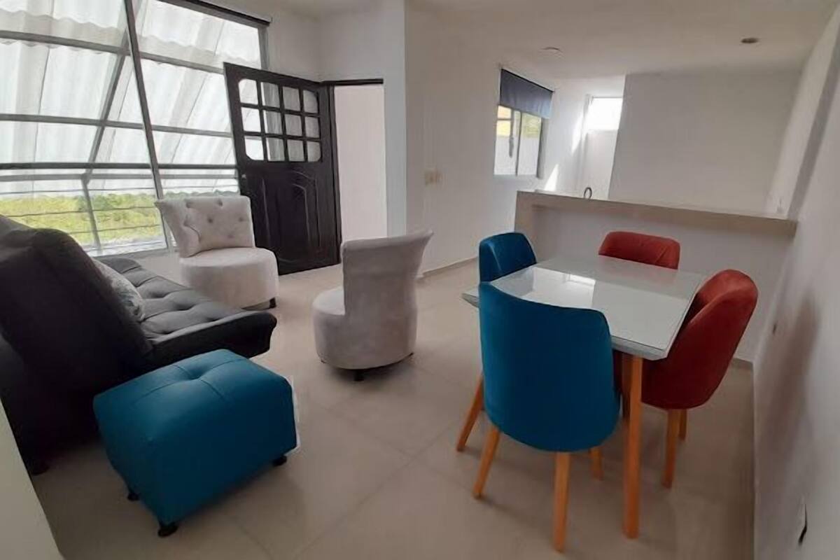 Apartamento empresarial, vista para a cidade | Roupas de cama premium, Wi-Fi de cortesia, roupa de cama