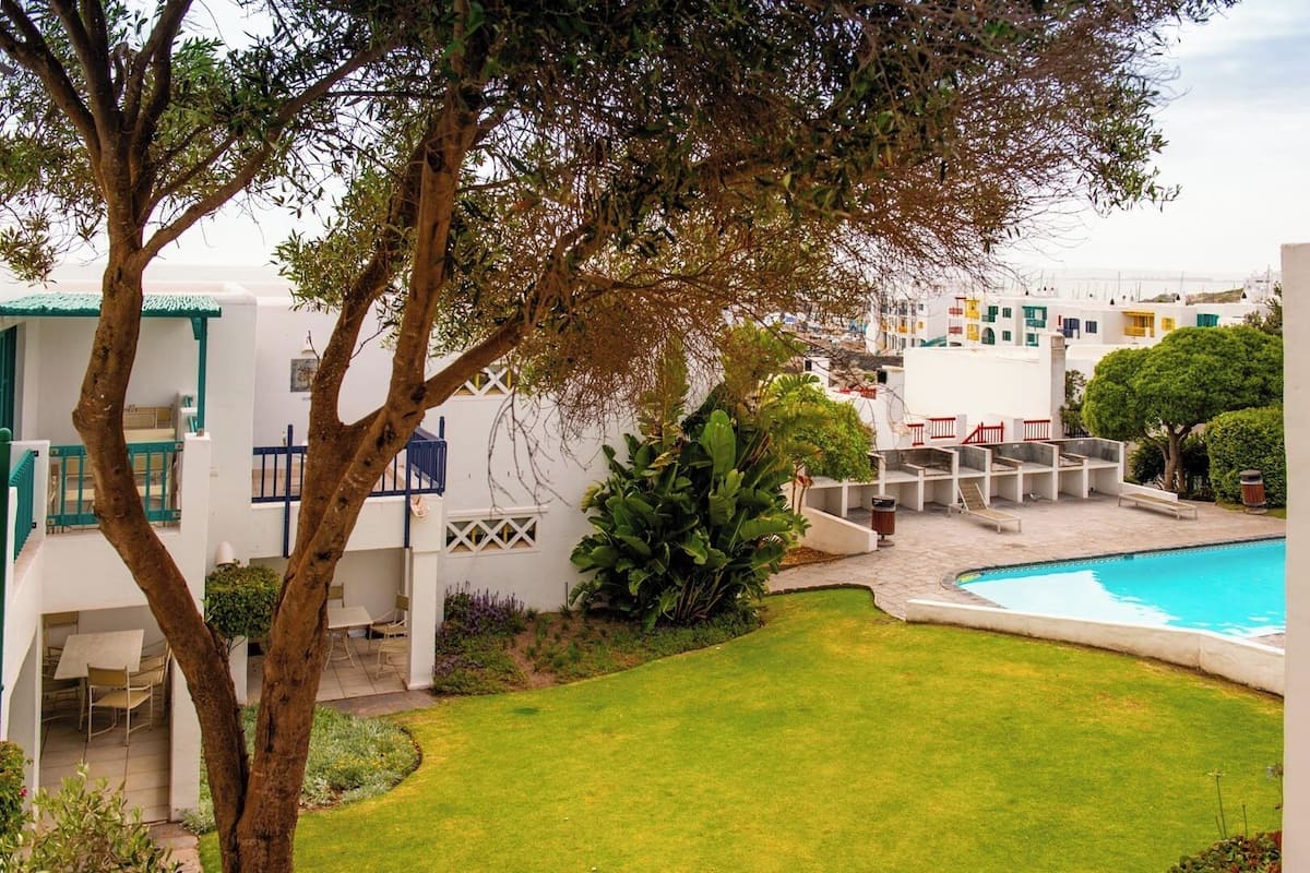 Apartamento, varanda, vista para a piscina | Vista da varanda