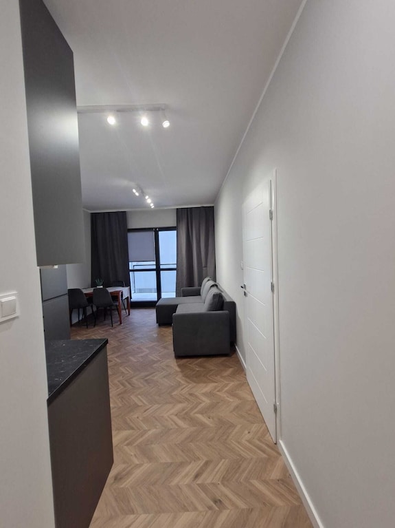 Serene Apartment With Wifi In Charming Warszawa - Varsovie