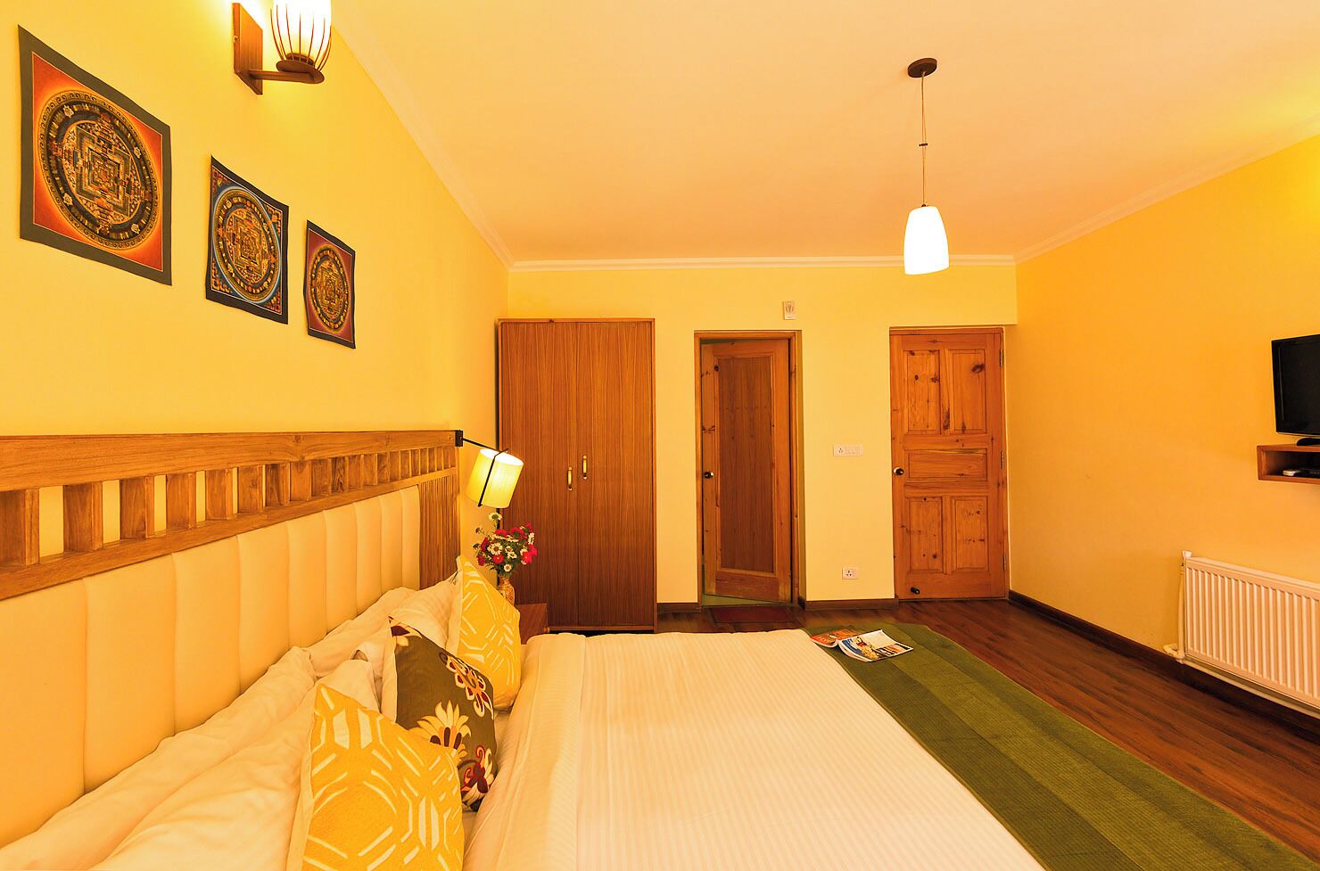 Quarto casal luxo, vista para a montanha | Roupas de cama premium, ferros/tábuas de passar roupa, Wi-Fi de cortesia